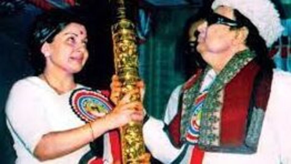 அதிமுகவுக்கு ஒற்றைத்தலைமை ஏற்க தகுதி படைத்தவர் யார்?