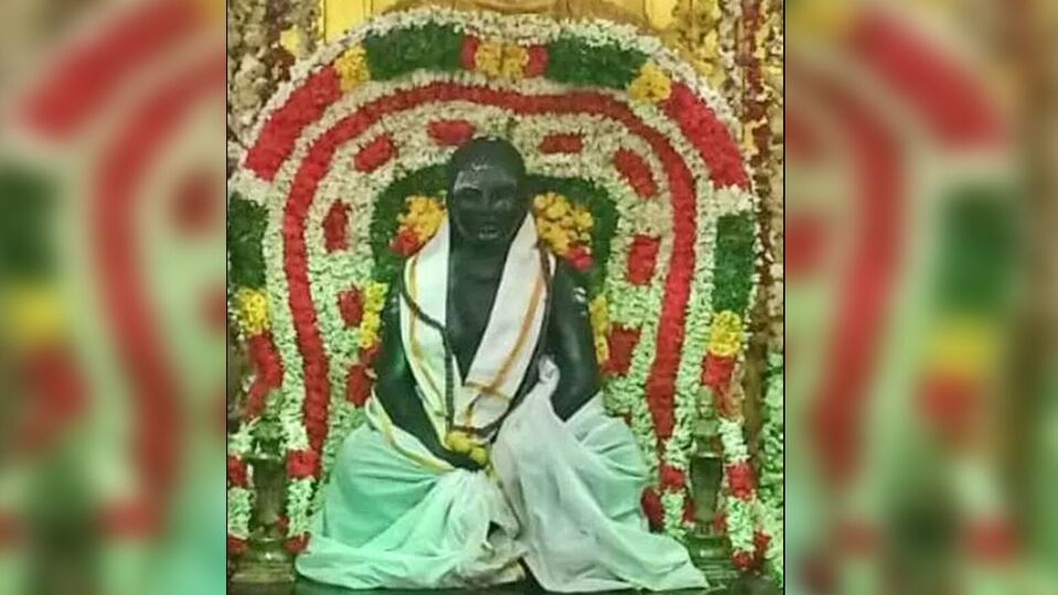 Thevar pooja: கமுதியில் பலத்த போலீஸ் பாதுகாப்புடன் நடந்த தேவர் சிலை ...