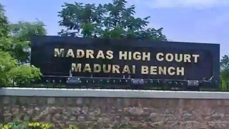 MHC: எஸ்சி, எஸ்டி மாணவர்களின் கல்வி உதவித்தொகை: ஹைகோர்ட் உத்தரவு