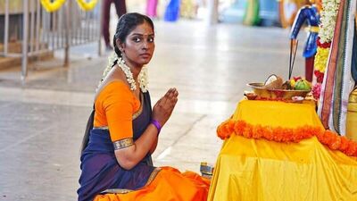 Arthika: கருப்பான பெண்களின் நிலை இது தான் - கார்த்திகை தீபம் சீரியல் ...
