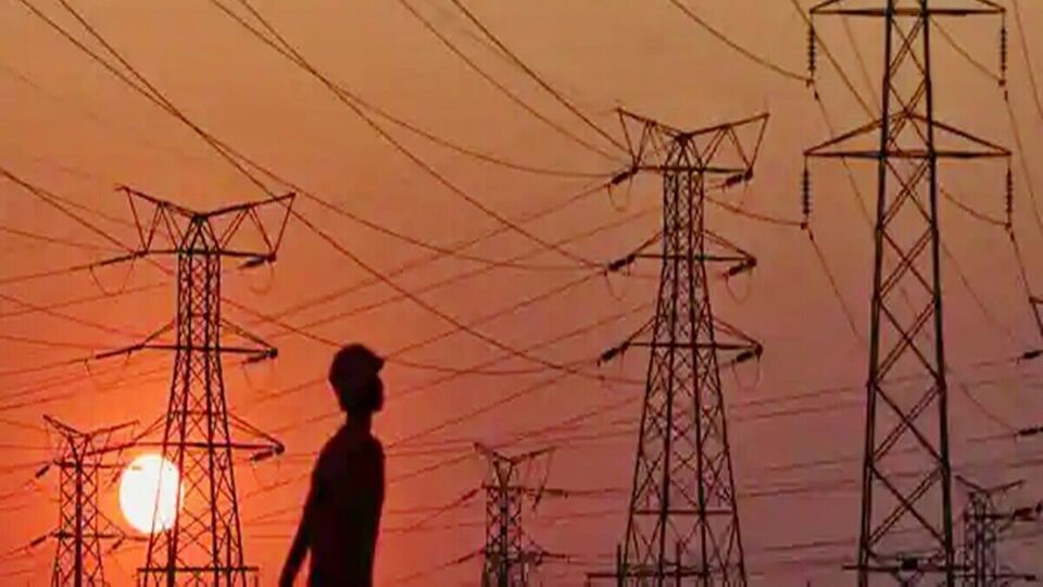 மக்களே உஷார்.. தமிழகத்தில் இங்கெல்லாம் இன்று மின்தடை!