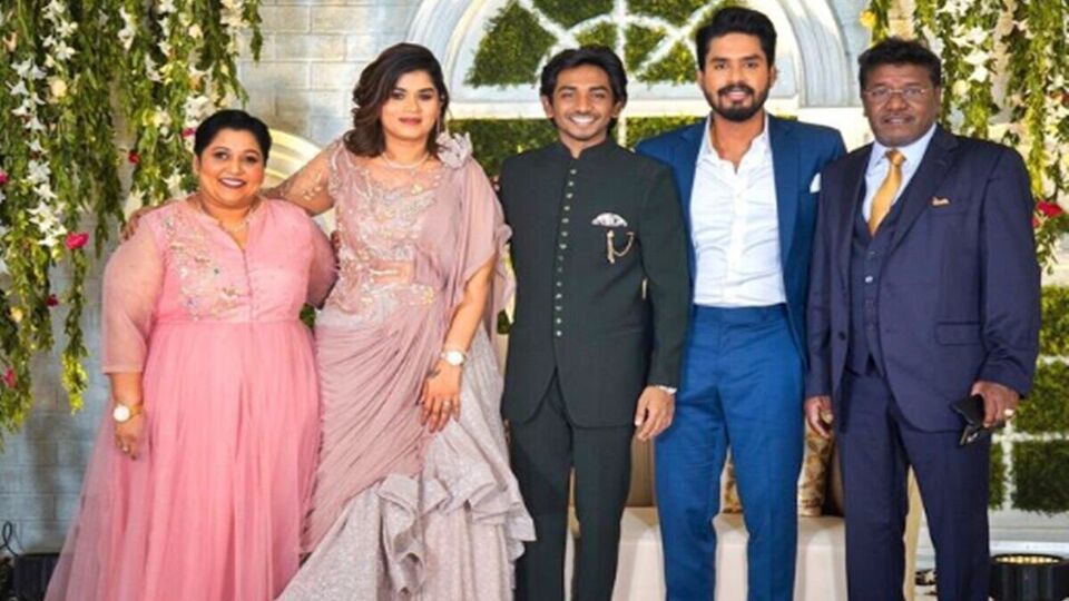 நடிகர் கருணாஸ் மகளுக்கு டும் டும்..மணமக்கள் போட்டோவை வெளியிட்டு ...
