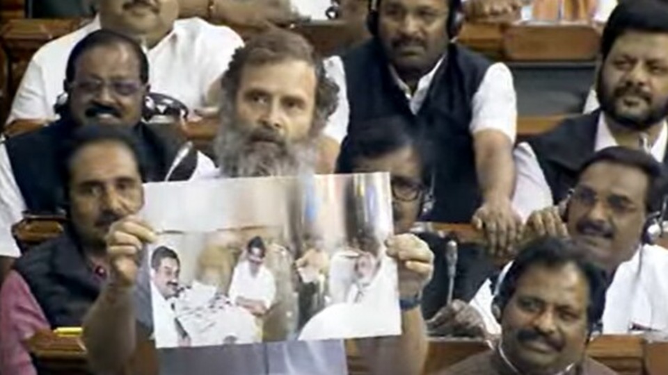 அதானி…! அதானி…! அதானி! வறுத்தெடுத்த ராகுல்! கொதித்தெழுந்த கிரண் ரிஜிஜூ!