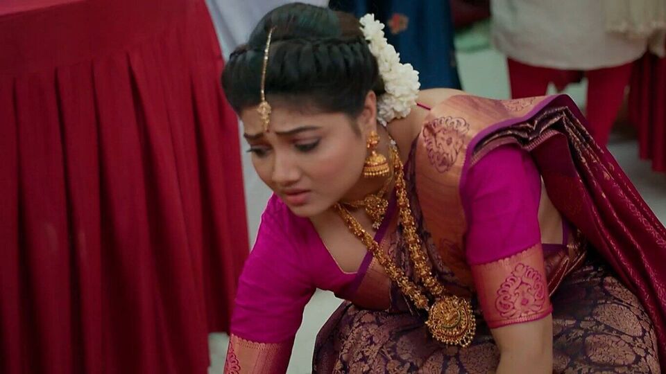 Seetha Raman: ரிஷப்ஷன் மேடையில் ராம், மதுமிதா.. சீதா நிலைமை என்ன?