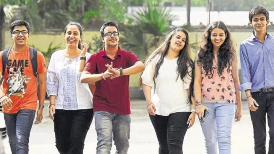 கல்லூரி மாணவர்களுக்கு இத்தனை இலவச சான்றிதழ் படிப்புகளா? – விவரங்கள் என்ன?