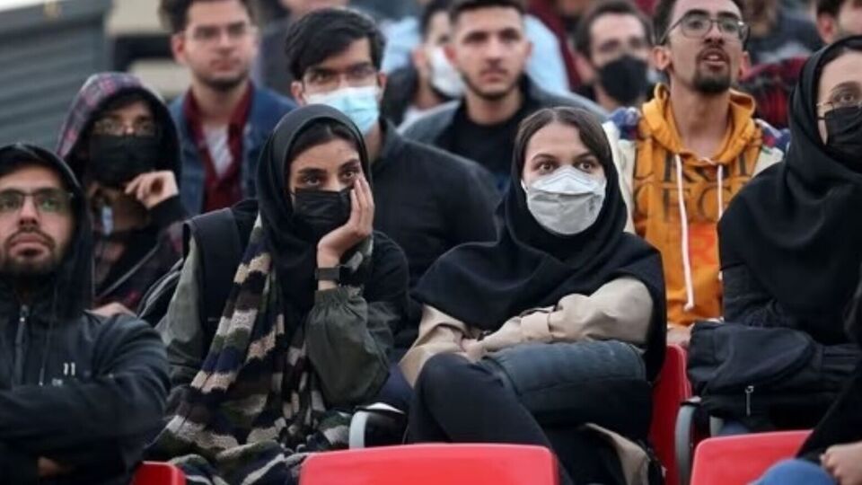 Iraq : ஹிஜாபை தவிர்க்கும் பெண்களிடம் நீதிமன்ற விசாரணை - ஈராக்கில் ...