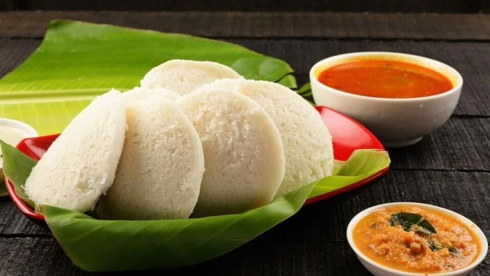 Fluffy Idly Recipe : வெண்மையான கொழுக் மொழுக் இட்லி வேண்டுமா இப்படி ...