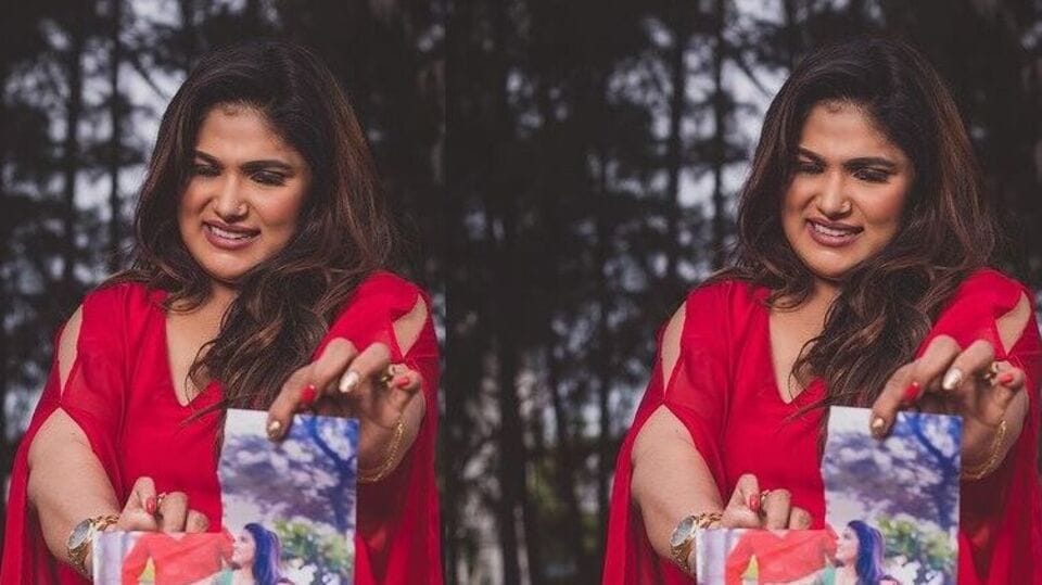 Viral Photoshoot : ஹய்யா ஜாலி.. எனக்கு விவாகரத்து கிடைச்சிருச்சு ...