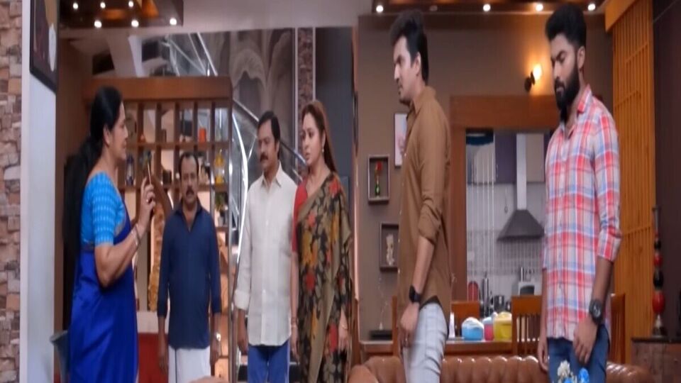 Peranbu: வானதியை ஒதுக்கிய ராஜேஸ்வரி.. நீதி கேட்க வந்த கிருஷ்ணவேணிக்கு ...