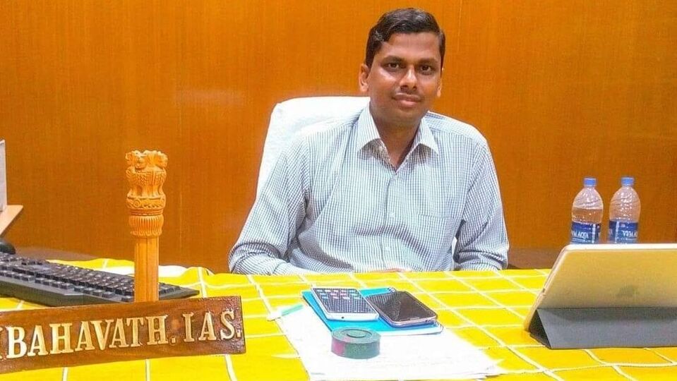 IAS Transfer: மகளிர் உரிமை தொகை திட்ட அதிகாரியாக இளம்பகவத் நியமனம்! 10 ...