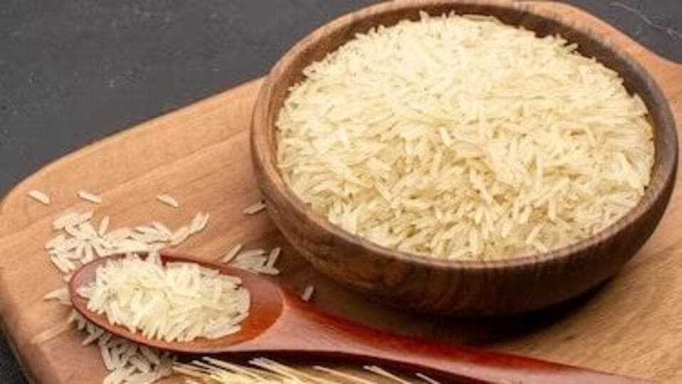 Rice Infestation: மழை காலத்தில் அரிசியில் பூச்சி வருவதை தடுக்க இப்படி ...