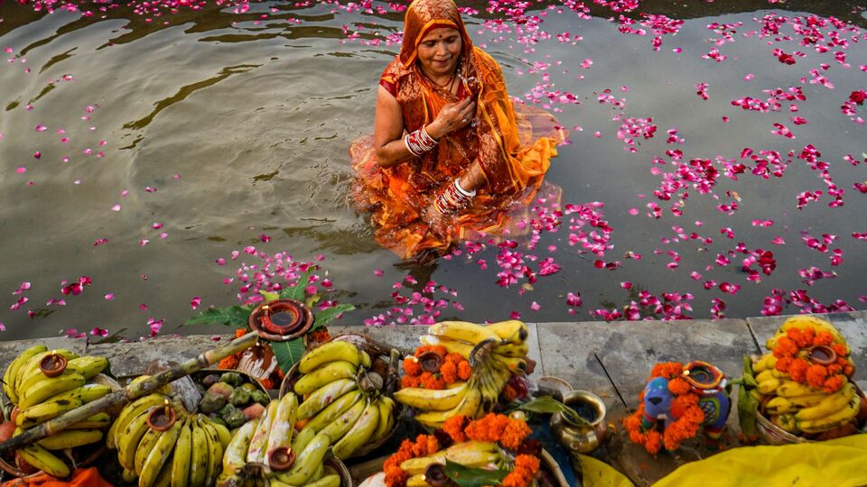 Aadi Peruku: ‘16 வகை செல்வங்கள் பெருக வேண்டுமா?’ ஆடிப்பெருக்கு விரதம் ...