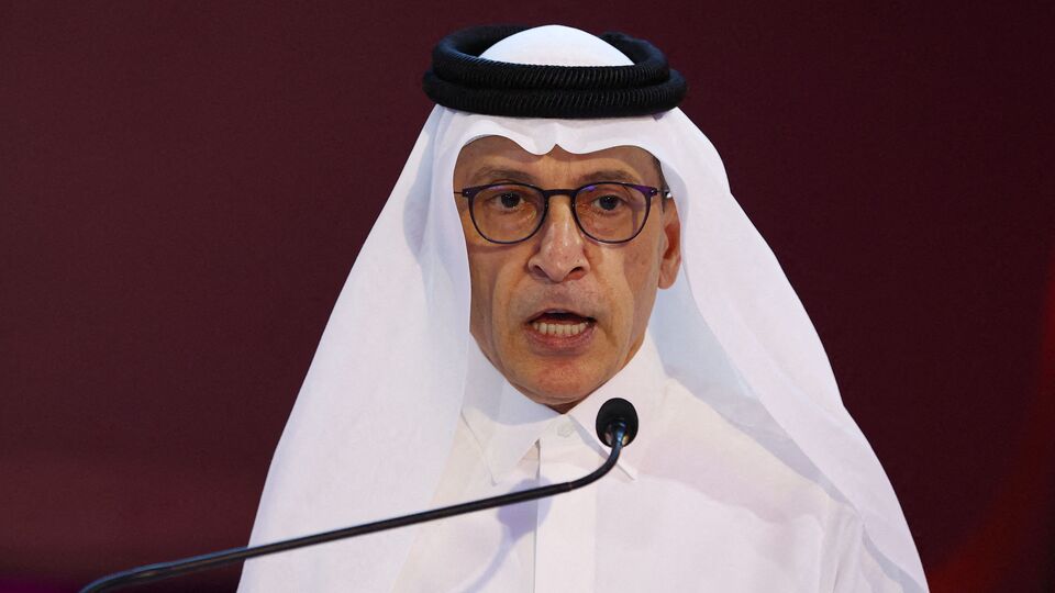 Qatar Airways: கத்தார் ஏர்வேஸ் சிஇஓ விலகல்.. யார் இந்த அக்பர் அல் பேக்கர்?