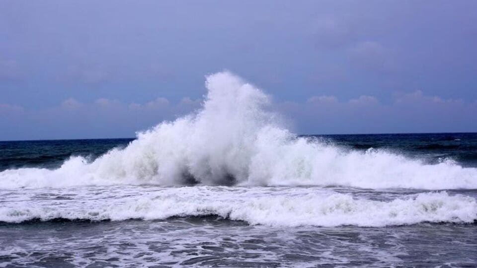 Sea Water : கடல் நீர் உட்புகுந்ததால், நிலத்தடி நீர் உப்புத்தன்மை ...