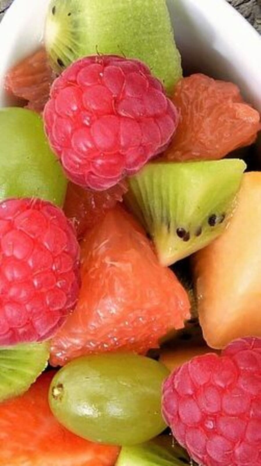 Hair Care Tips: முடி வளர்ச்சிக்கு உதவும் 5 பழங்கள்!