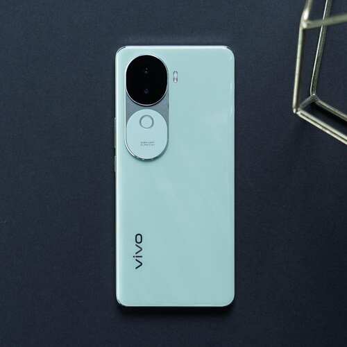 Vivo V40e - Price in India (October 2025), Full Specs, Comparison (HT Tech)