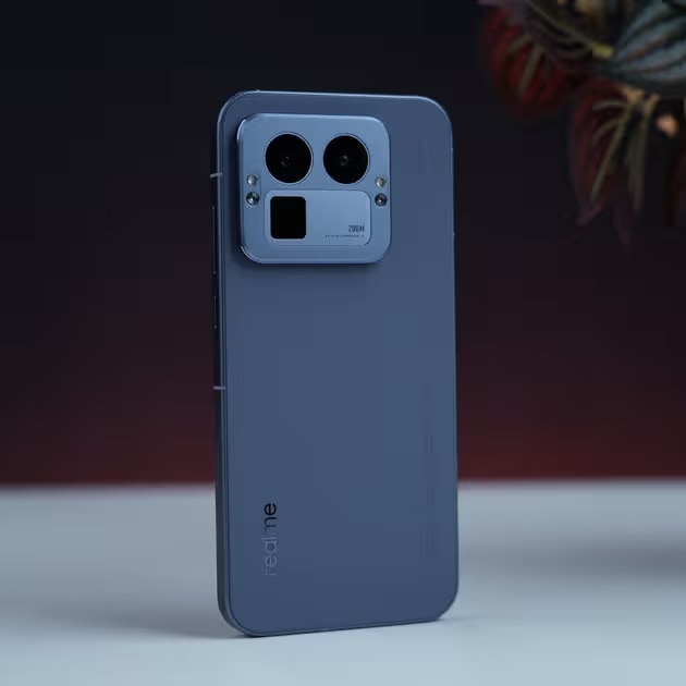 Realme GT 8 Pro की सेल शुरू, ₹5000 सस्ता मिल रहा 200MP कैमरा, 7000mAh ...