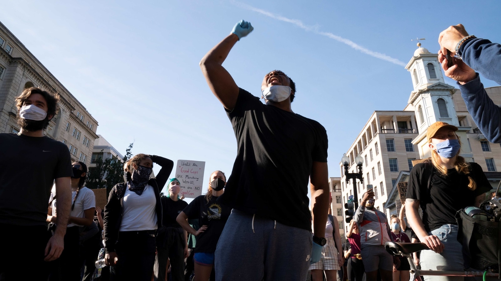 Facebook employees stage virtual walkout to protest against Zuckerberg ...