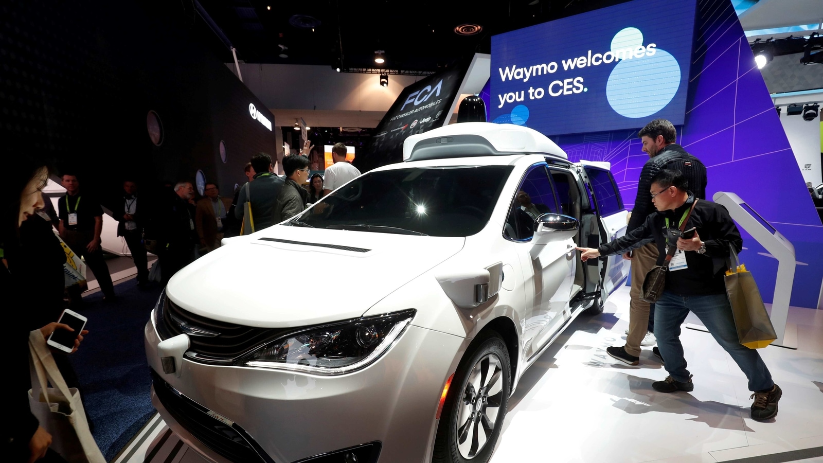 Volvo Cars, Alphabet’s Waymo partner to build self-driving vehicles ...