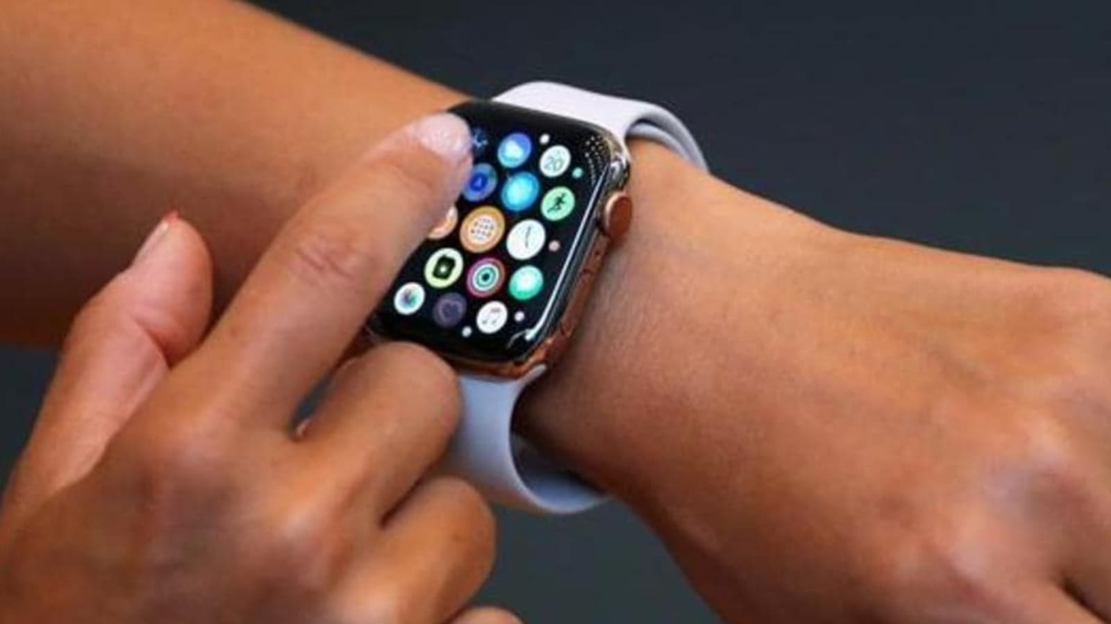 RISK ALERT! Your Apple Watch 6 may suffer this massive malfunction ...