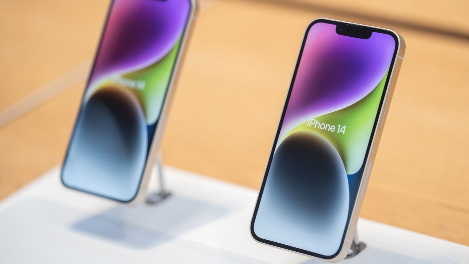 Wow! Exports of Made in India iPhones top $1 BILLION! | Mobile News (HT ...