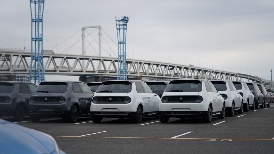 EV Startup Fisker Seeks US Production Site to Make Its Cars Eligible ...