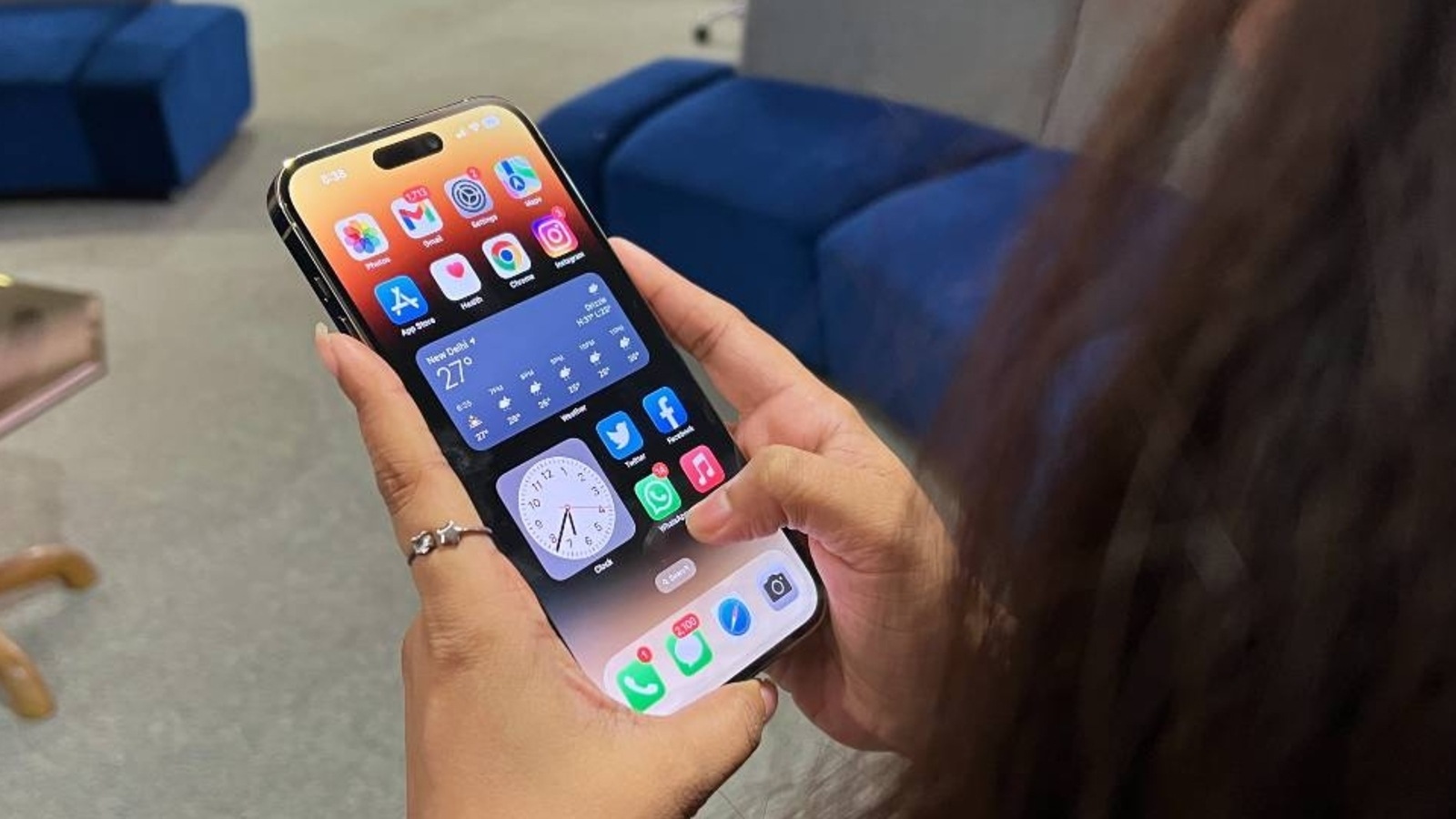 iPhone 14 Pro BIG surge in demand in India! Minister talks to Apple for ...