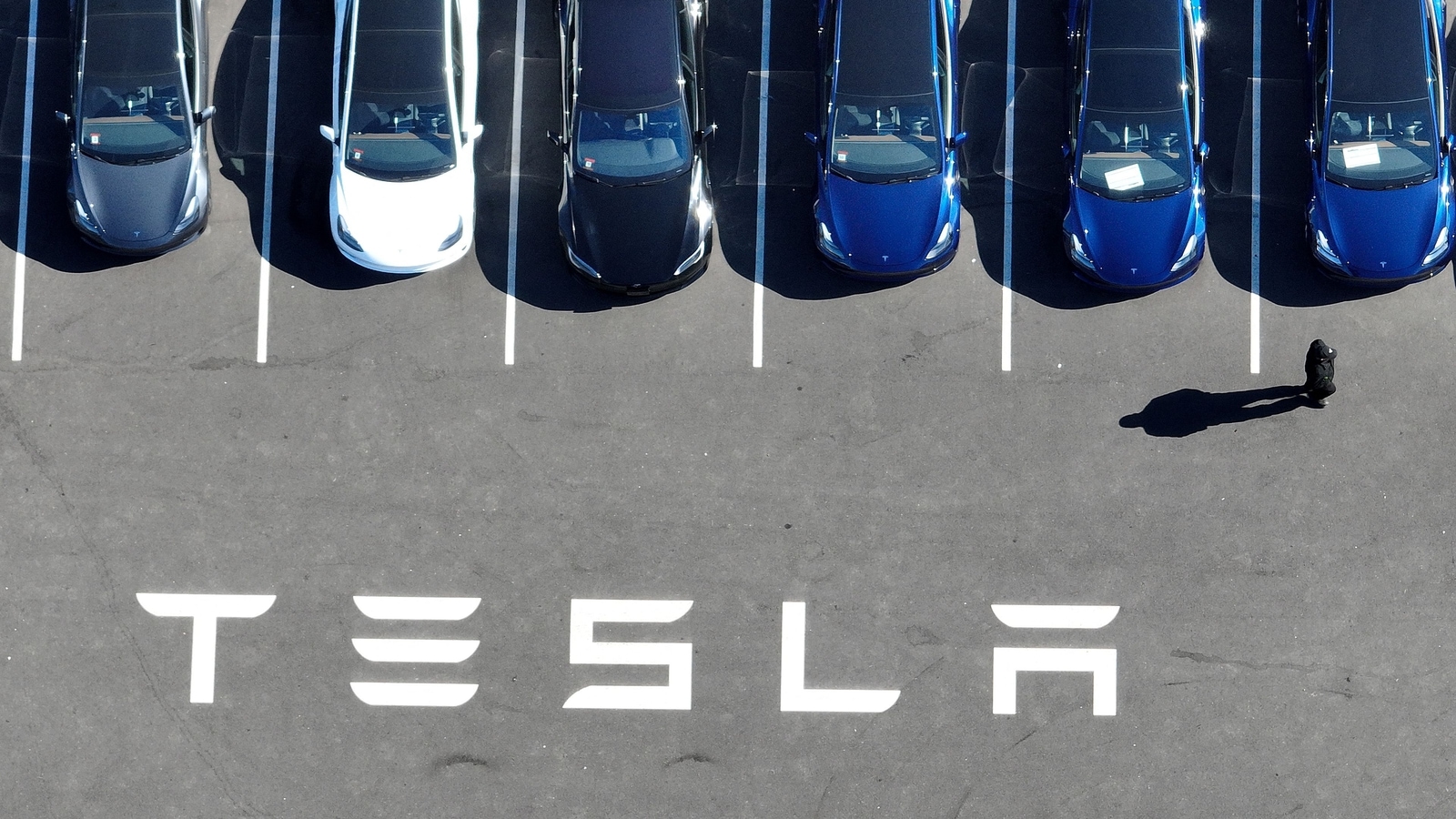 Tesla Recalls Thousands of Cars in China on Software, Seat Belt ...