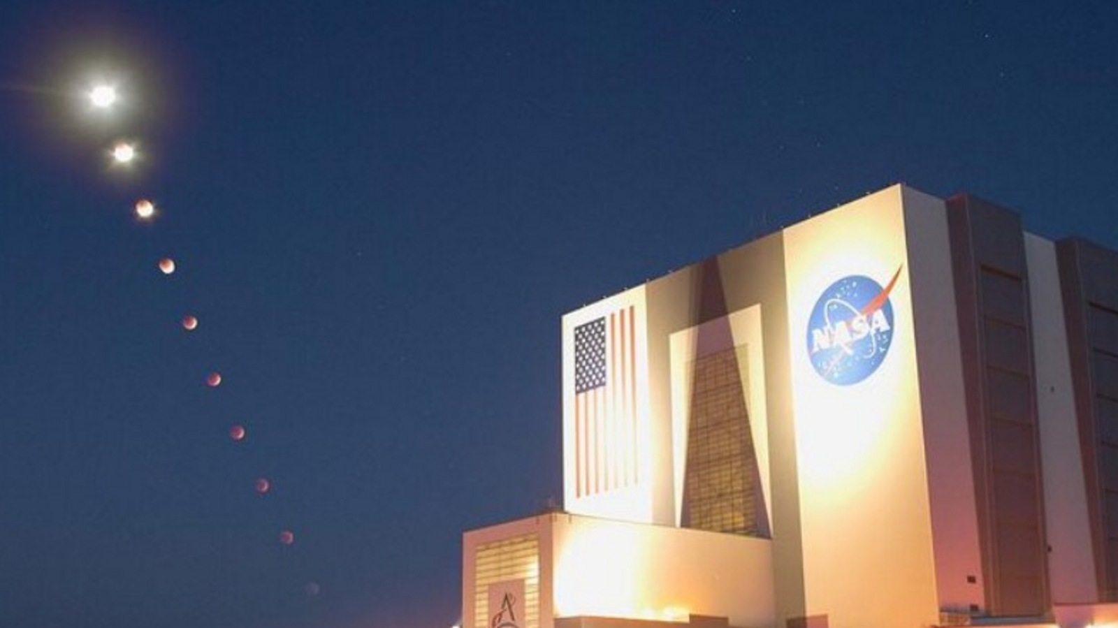 Total lunar eclipse to SpaceX, 4 amazing photos captured By NASA ...