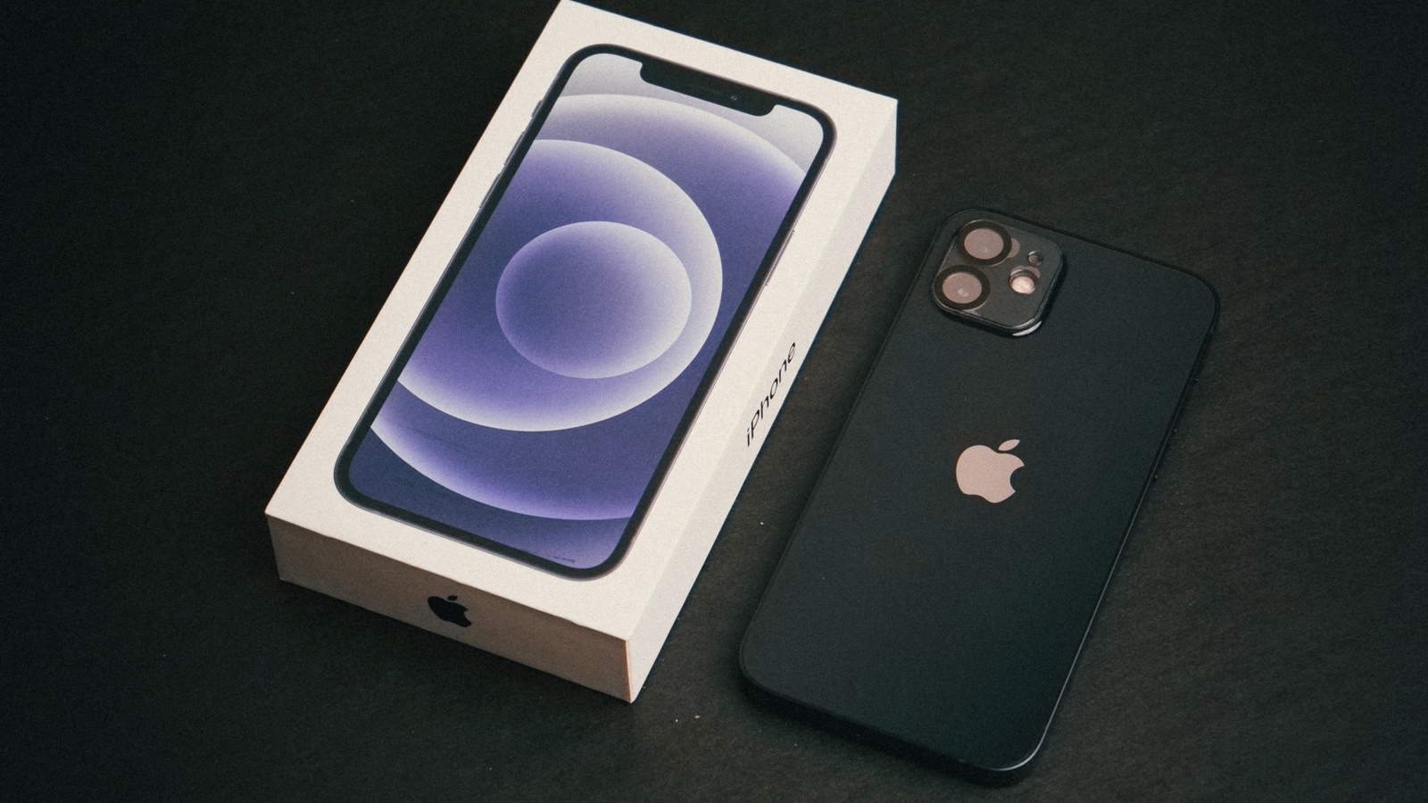 Wow Deal! Buy iPhone 12 Mini for just 23999 with stellar Flipkart offer