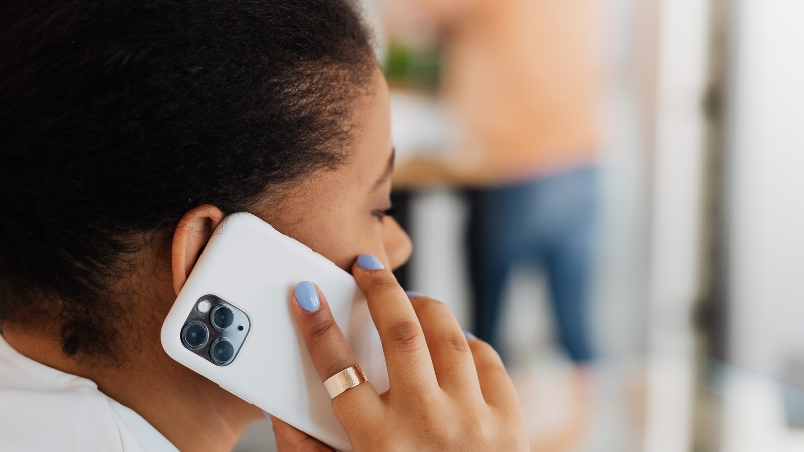 This iOS 16 feature will make your calls better than before! Try it now