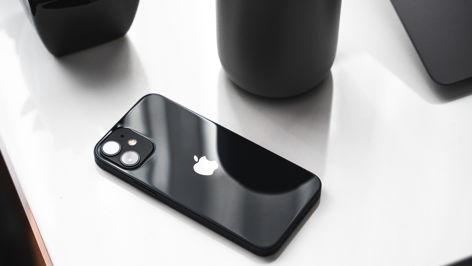 Splendid Deal! Grab iPhone 12 for just Rs. 53999