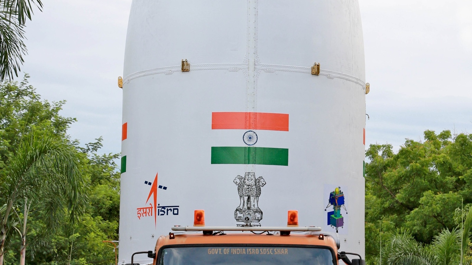 Chandrayaan-3's Vikram lander executes successful ‘hop’ experiment on ... Chandrayaan-3's Vikram lander executes successful ‘hop’ experiment on ...