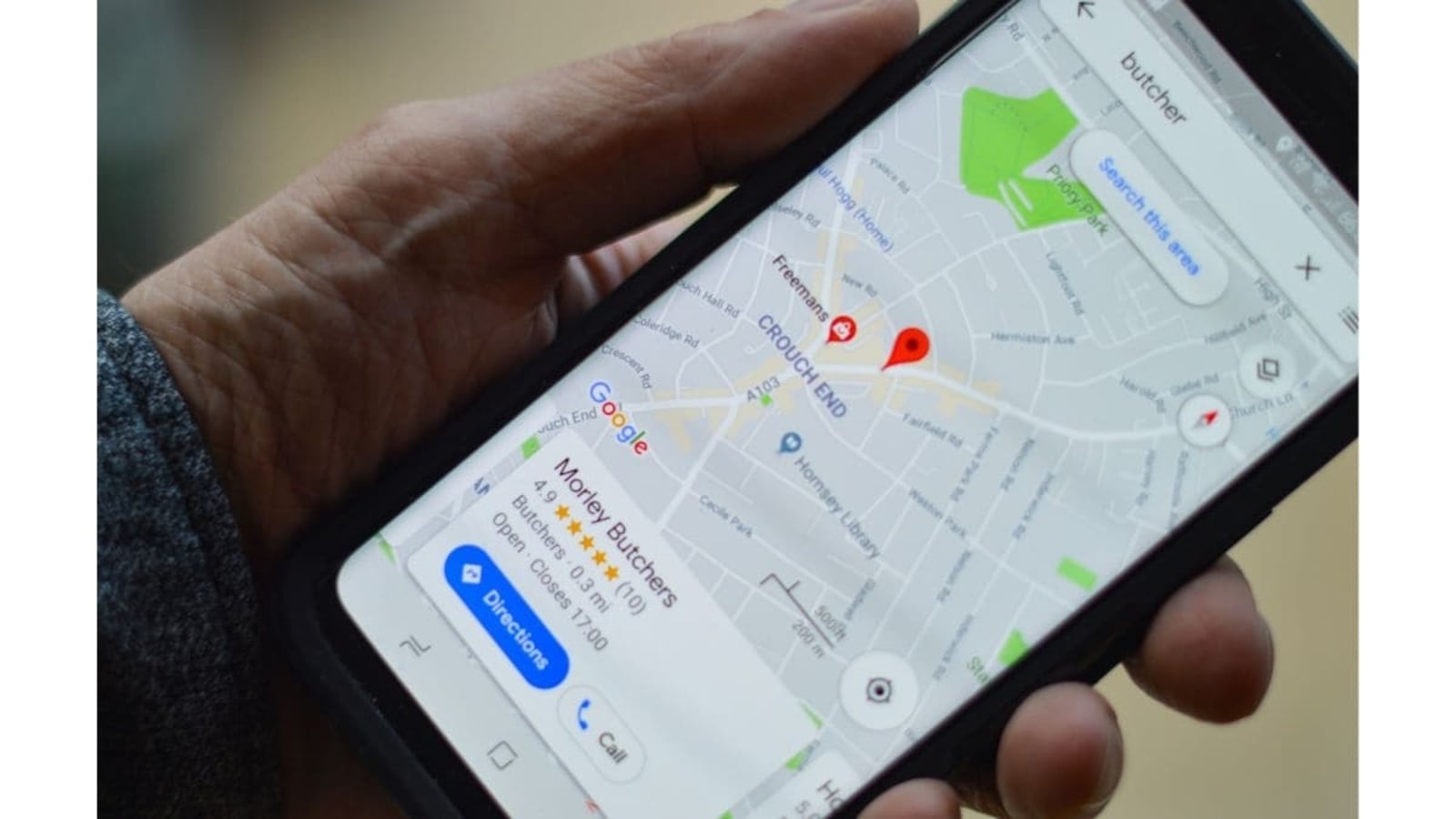 location tracking: Track your friends and family on phone; Google Maps ...