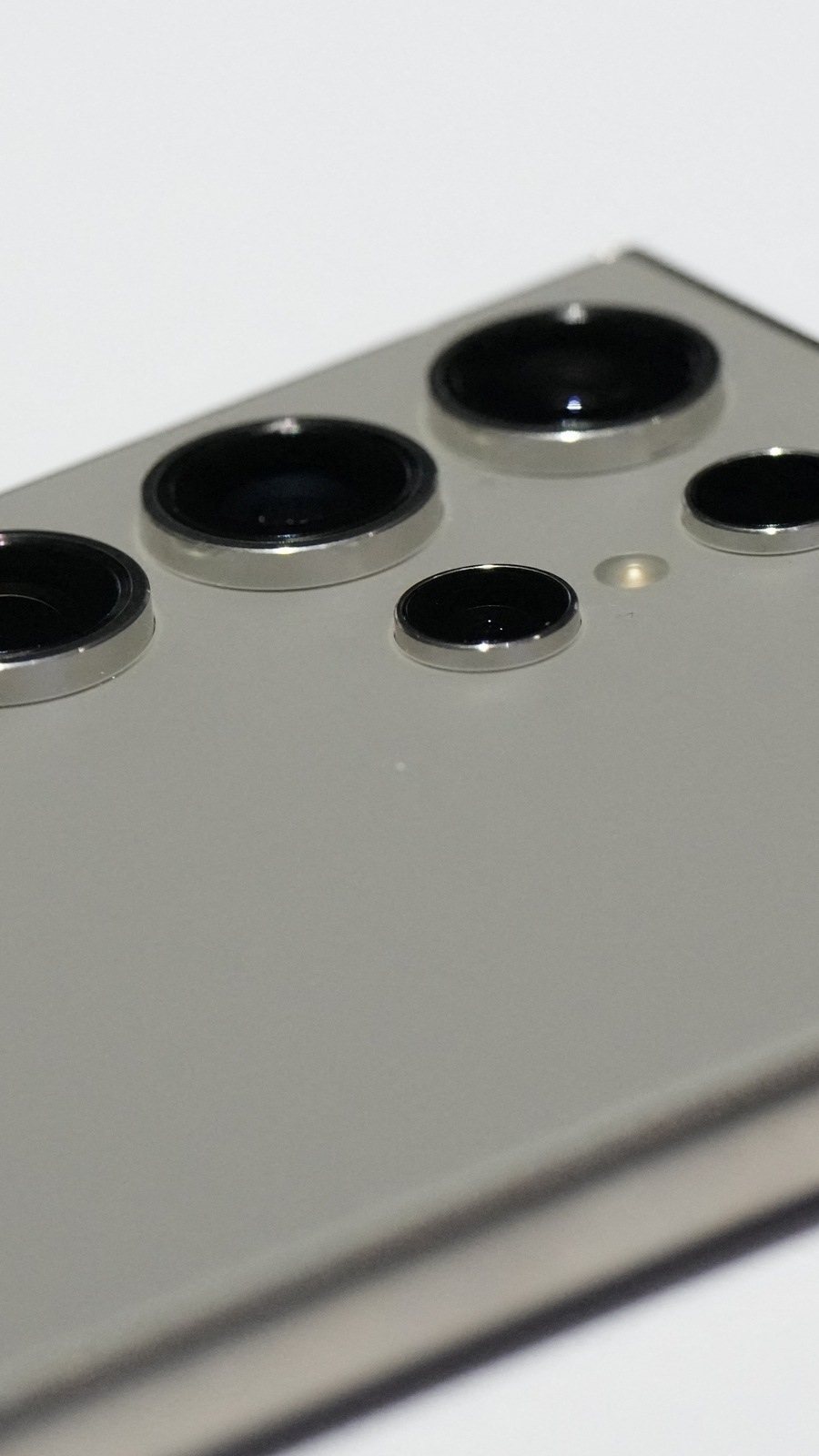 Samsung Galaxy S24 Ultra - Price in India (July 2024), Full Specs ...