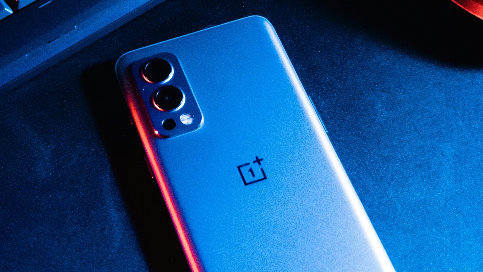 OnePlus smartphones sale to stop across 4500 stores in India- 3 reasons why