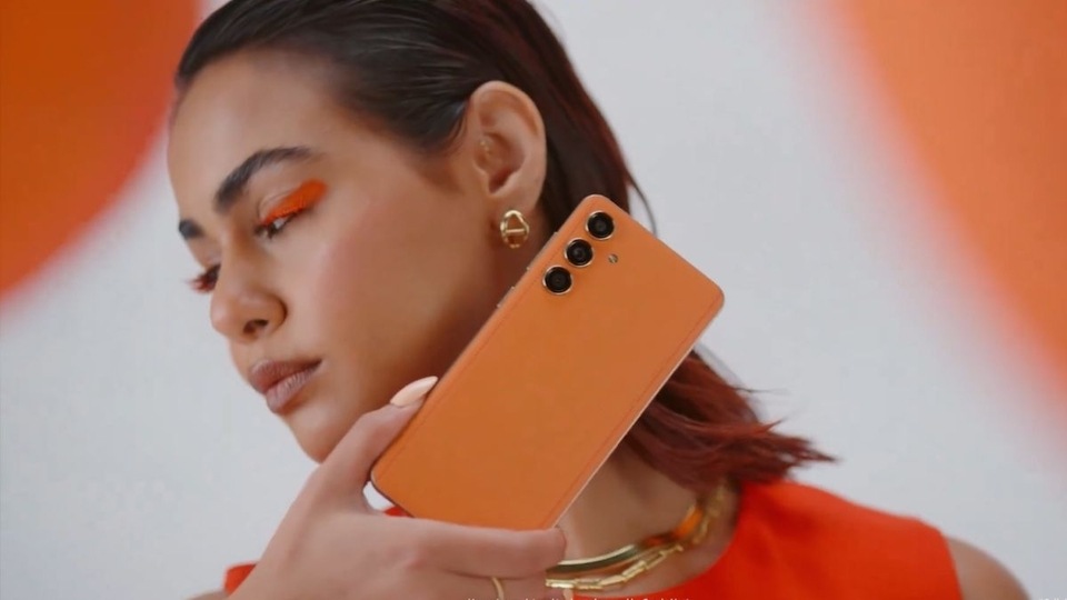 Samsung Galaxy F55 5G to launch in India today: Check expected price ...