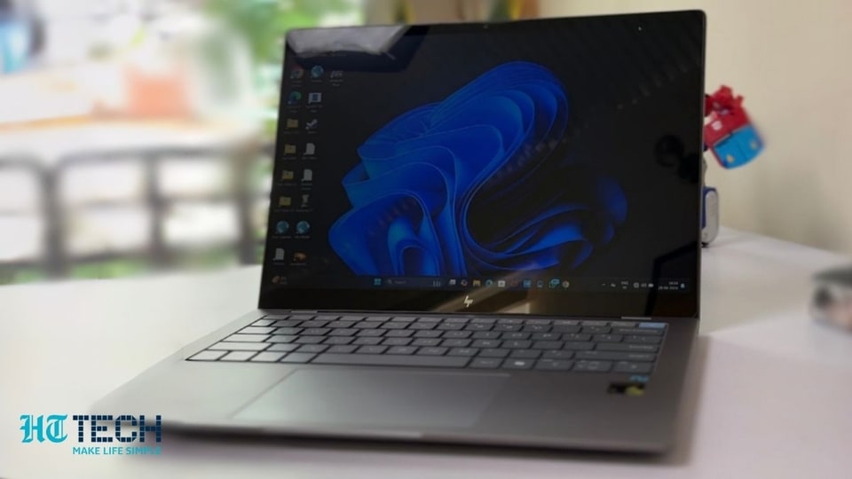 Hp Omnibook X Review Premium Design With Top Battery Life But Display Lacks Laptops Pc Reviews