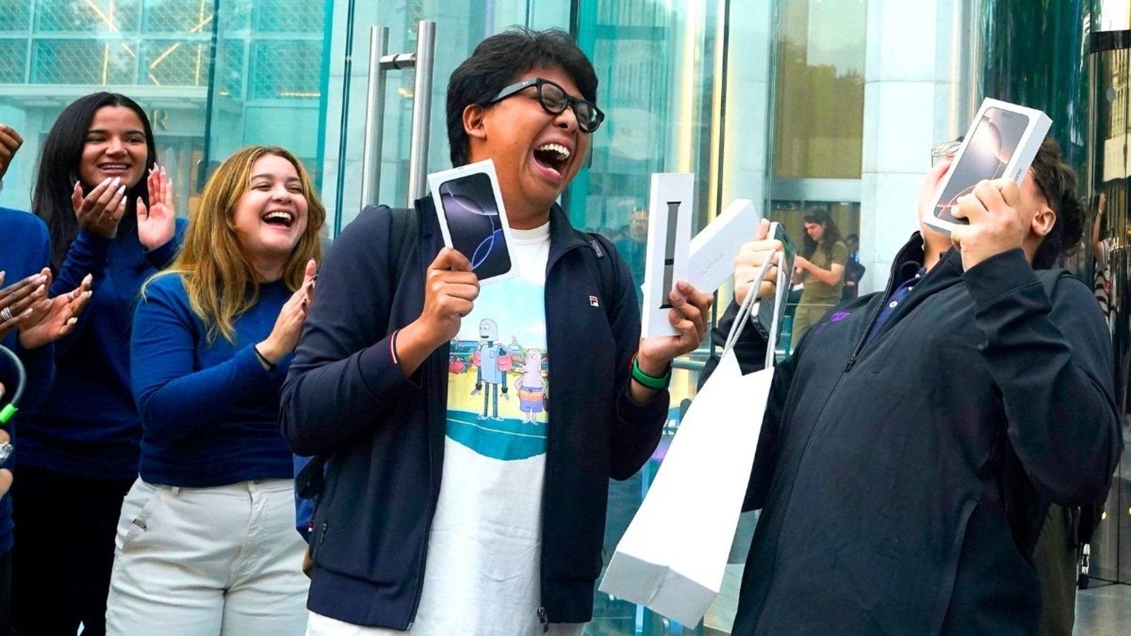 Is your new iPhone real or fake? Follow these key tips to identify the ...