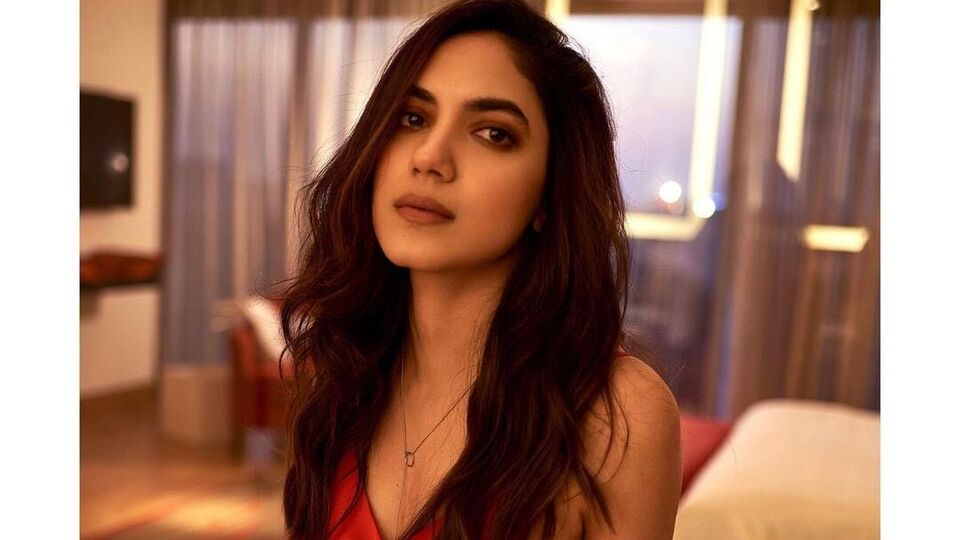 Ritu Varma | రెడ్ కలర్ డ్రెస్సులో రీతూ సొగసులు అదరహో-ritu varma ...