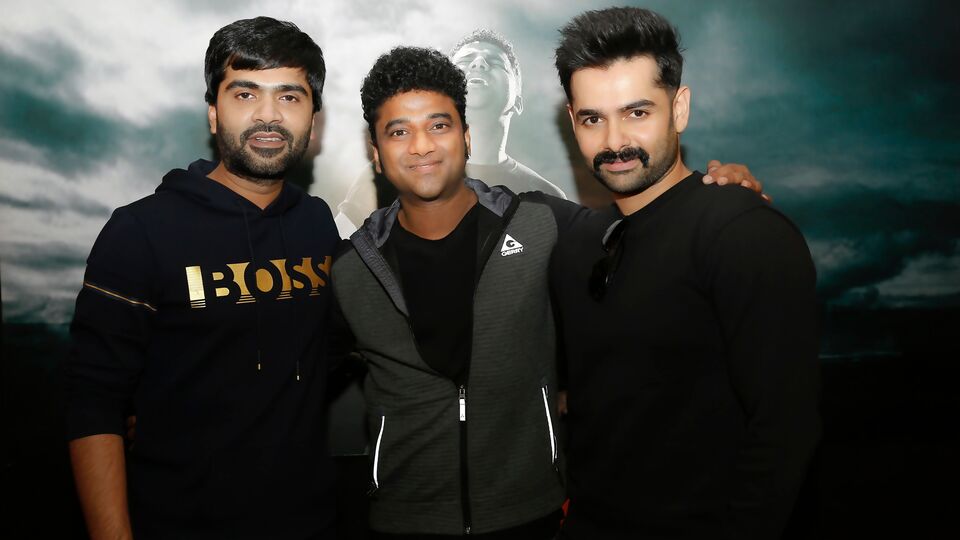 Hero simbu | స్నేహితుల కోసం పాట పాడిన శింబు-simbu croons a song for ...