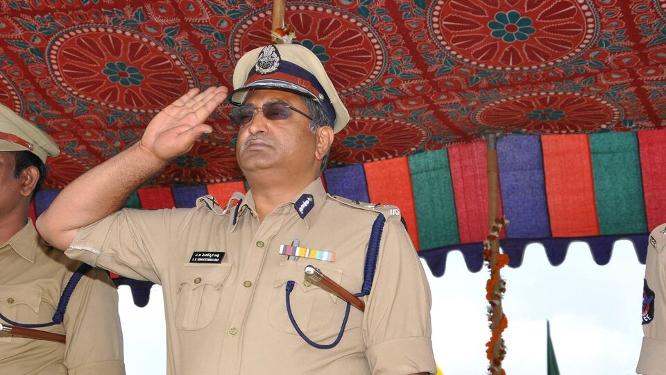 ఏబీ వెంకటేశ్వరరావుపై సస్పెన్షన్‌ ఎత్తివేత-ab venkateswara rao ...