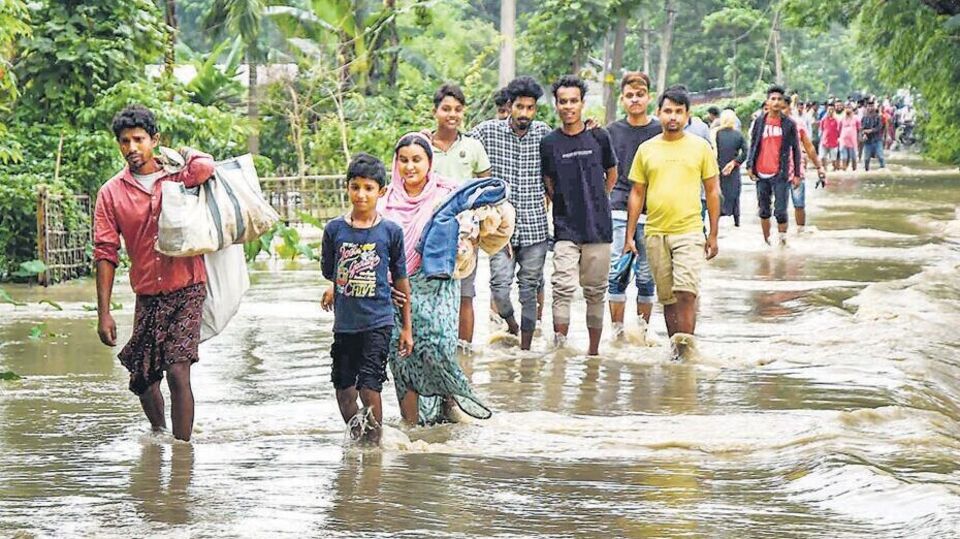 Assam floods 2022 : అస్సాం వరదలకు 54 మంది మృతి.. 19లక్షల మందిపై ప్రభావం ... Assam floods 2022 : అస్సాం వరదలకు 54 మంది మృతి.. 19లక్షల మందిపై ప్రభావం ...