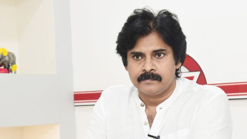 Pawan Kalyan Fires on YCP: ఇదే పరిస్థితి ఉంటే నేను రోడ్డెక్కడం తప్పదు-janasena chief pawan ...