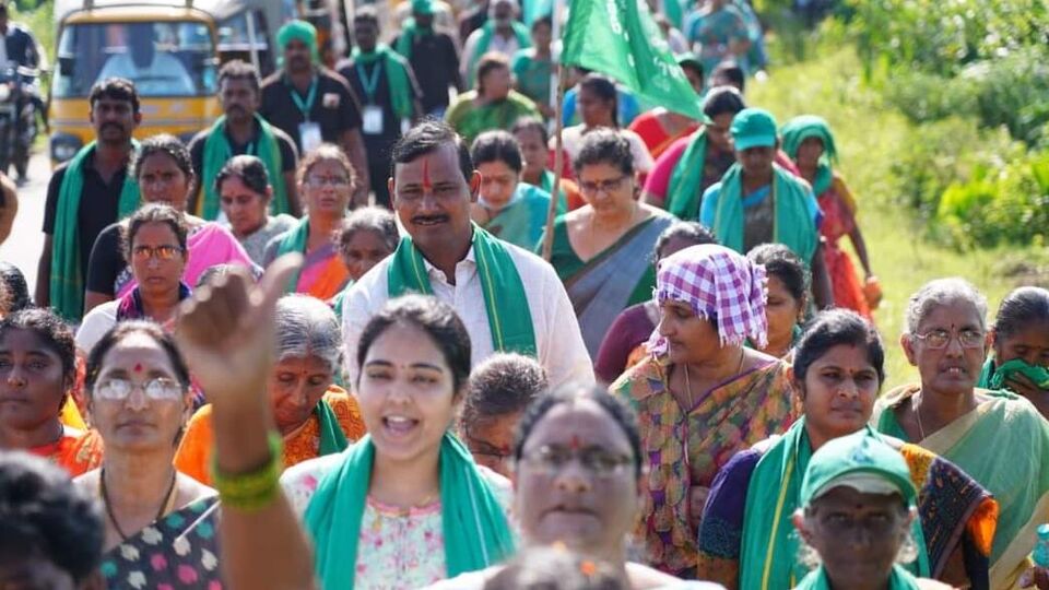 Ysrcp MLA : అమరావతి రైతుల పాదయాత్రపై ఎమ్మెల్యే ఘాటు వ్యాఖ్యలు…-ysrcp ... Ysrcp MLA : అమరావతి రైతుల పాదయాత్రపై ఎమ్మెల్యే ఘాటు వ్యాఖ్యలు…-ysrcp ...