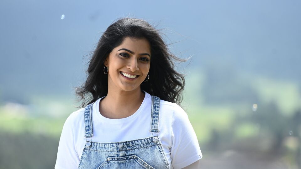 varalaxmi sarathkumar sabari movie update: తల్లి పాత్రలో వరలక్ష్మి శరత్ ...