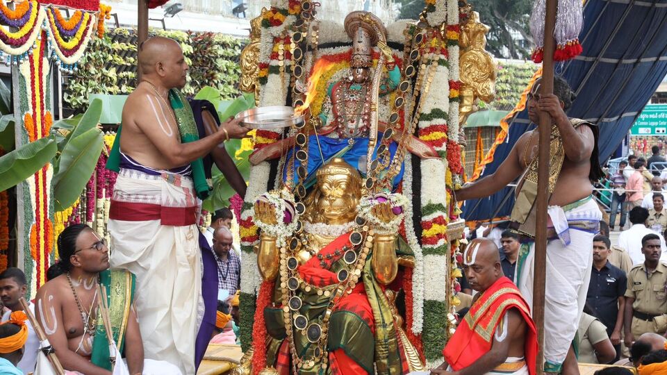 Hanumantha Vahanam : హ‌నుమంత వాహ‌నంపై వేంక‌టాద్రిరామునిగా శ్రీ మ‌ల‌య ...