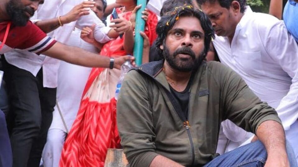 Pawan In Ippatam Village : ఇప్పటం గ్రామంలో పవన్ కళ్యాణ్-janasena chief ...