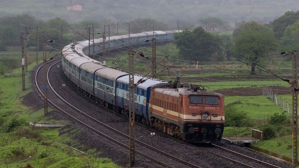 SCR Special Trains : దక్షిణ మధ్య రైల్వే 20 ప్రత్యేక రైళ్లు-south ...
