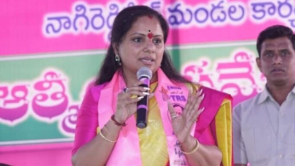 Delhi Liquor Case: CBI నోటీసులు.. ముందు వాటిని ఇవ్వాలంటూ ఎమ్మెల్సీ కవిత లేఖ-trs mlc kalvakuntla ...